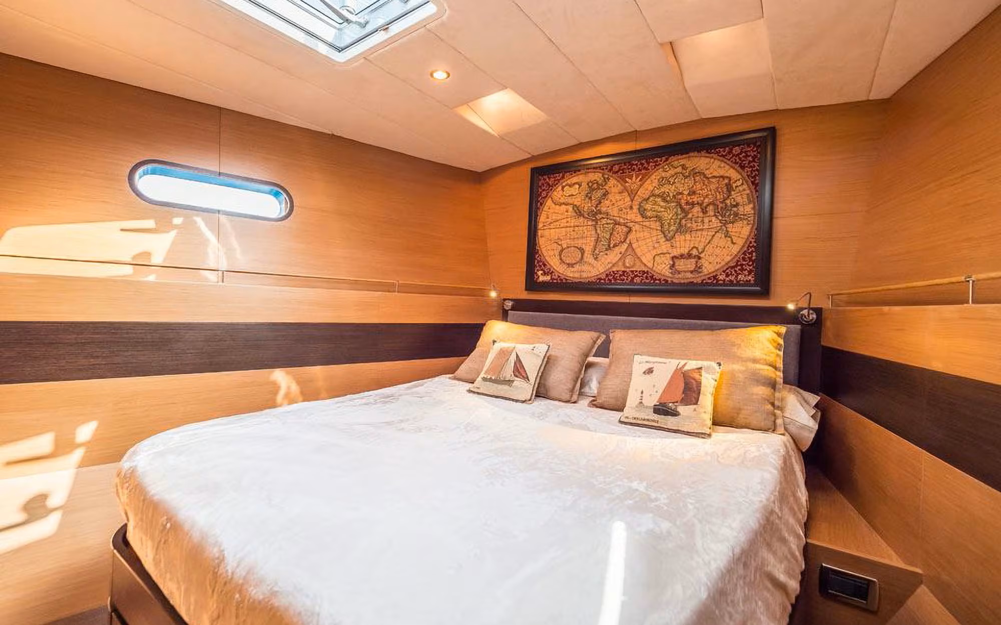 Yacht KALINDA, Vallicelli | CHARTERWORLD Luxury Superyacht Charters